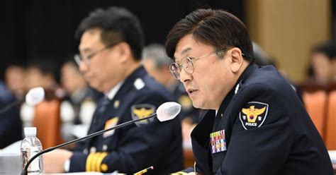 질의에 답하는 김호승 경기북부경찰청장