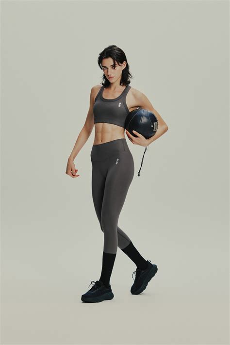 I 로고 레이서백 스포츠 브라 And 9부 레깅스 세트 메이저 브라운