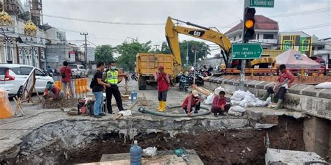 Berita Terkini Harian Pembangunan Saluran Air Terkoneksi Ke Laut Di Surabaya Terbaru Hari Ini