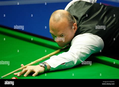 Sheffield Uk 28th Apr 2015 Stuart Bingham In Action Against Ronnie