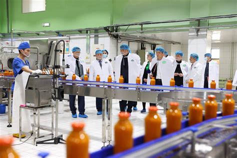 Монгол Улсын Ерөнхийлөгч У Хүрэлсүх үндэсний үйлдвэрлэгч аж ахуйн нэгжүүдэд ажиллаж байна