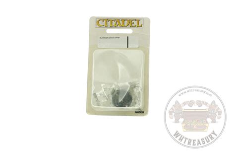 Warhammer 40000 Salamander Chaplain Xavier Whtreasury