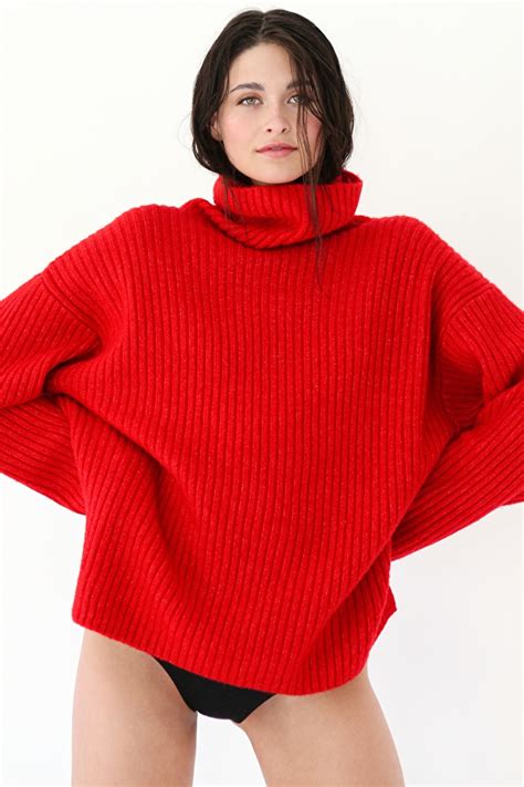 Olivia Manzo Select Miami Select Model Management