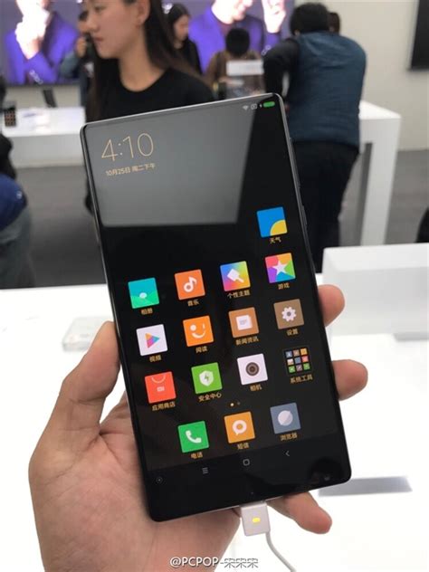 The Amazing Xiaomi Mix Hands On Images Full Screen Beauty With Ceramic Body Gizmochina