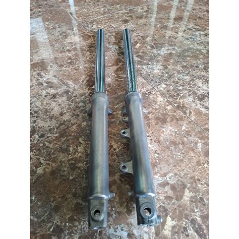 Jual Shockbreaker Shock Depan Yamaha TZR 250 Atau TZM As 39mm Pnp Costume Shopee Indonesia