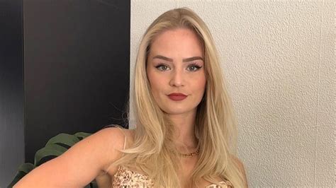 Iris De Waard Schittert In Fotoshoot Na Deelname Temptation Island