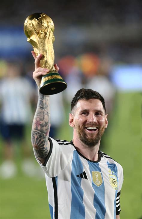 Ilusionados Lionel Messi Y Chiqui Tapia Se Reunieron En Miami Con El