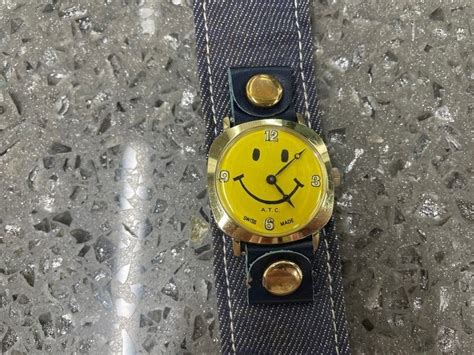 Biddergy Worldwide Online Auction And Liquidation Services Vintage Swiss Made A T C Smiley