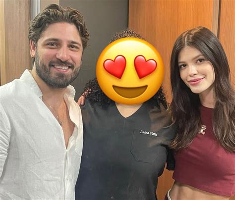 Daniel Rocha E Vitória Strada Vão à Praia Juntos Mas Evitam Fotos Após