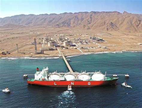 Oman Lng Signs 10 Year Gas Supply Deal With Shell