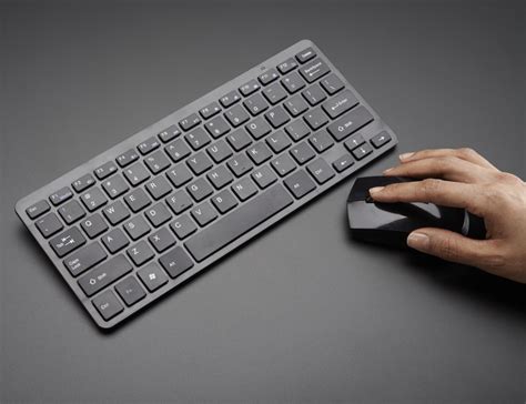 1738 Ada Wireless Keyboard And Mouse Combo W Batteries One Usb Port