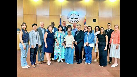 Kyungho 뉴스 아리조나주 교실 내 휴대폰 금지학생들 수업 집중도 크게 향상 올해 학기부터 아리조나주 전역의 교실에서 휴대폰 사용이 금지되면서 교사들이 교실