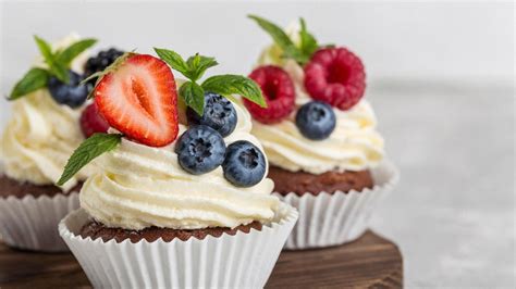 Рецепт торта на день рождения как своими руками испечь простой вкусный торт в домашних условиях