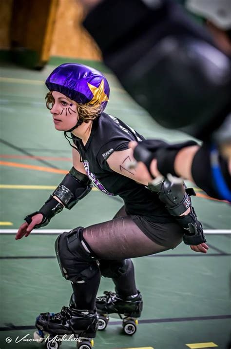 Pin By Christopher On Roller Derby Roller Derby Girls Roller Derby