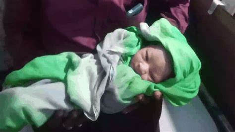 ঢামেকের ওয়ার্ড থেকে চুরি হওয়া নবজাতক উদ্ধার