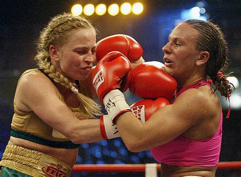 Hollie Dunaway Photos And Premium High Res Pictures Getty Images
