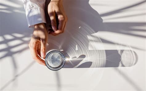 Sex Education Guide sur la Santé Sexuelle et la Série Culte