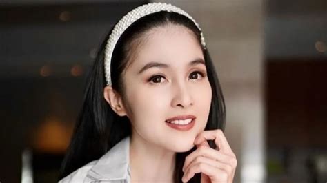 Wahai Warganet Ini Loh Bedanya Sandra Dewi Dan Dewi Sandra
