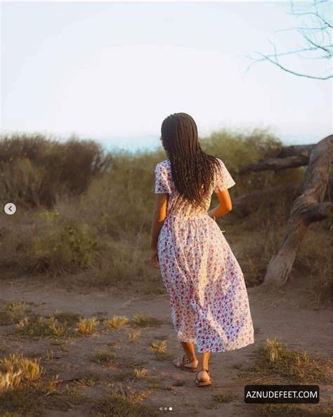 Leah Thomas Feet Aznudefeet