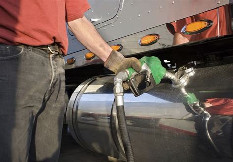 Дизельное топливо и нефтепродукты купить в Москве (ДТ) ГОСТ оптом