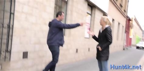 Seductive Gf Enjoys An Extreme Action