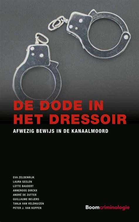 De Dode In Het Dressoir Anneroos Dirckx Tanja Van Veldhuizen Laura