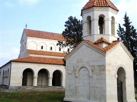 აბაშის ღვთისმშობლის შობის საკათედრო ტაძარი Abasha