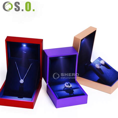 China Custom Ring Necklace Pendant Bracelet Earring Watch Led Light
