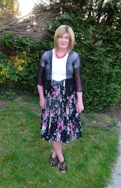 Stunning Mature Transgender Pamela Lennon With Floral Dresses 💎 She
