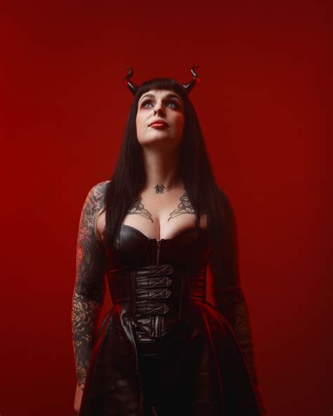 This Halloween Studio Shoot With Jen Was A Joy To Create — Simple