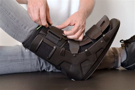 Achilles Tendon Rupture Recovery And Treatment Physihop