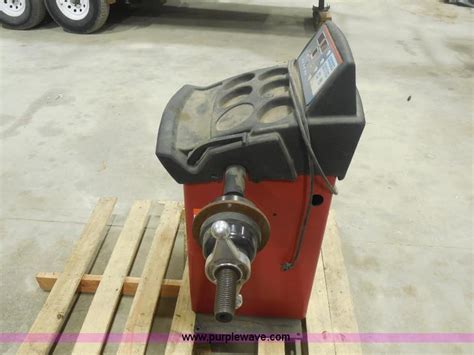 Coats 775 Tire Balancer In Wichita Ks Item E6323 Sold Purple Wave