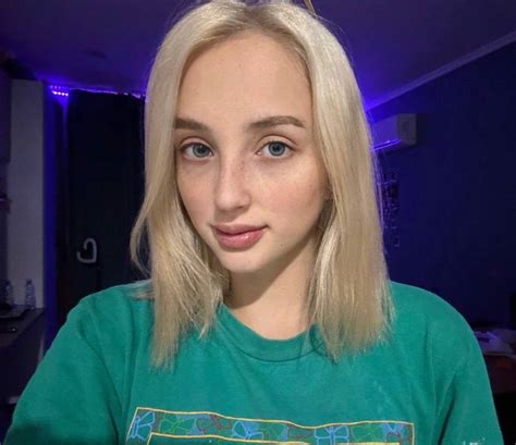 Face Of A Girl Who Hates Makeup Sexy