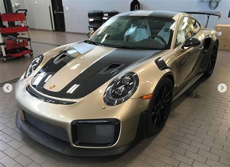 Gold Metallic 2018 Porsche 911 Gt2 Rs Is A Smooth Operator Autoevolution