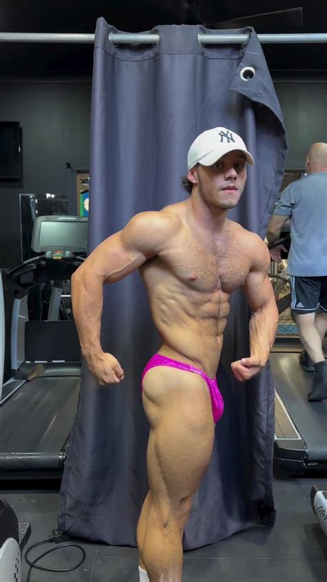 Muscle Posing ThisVid Com Muscle Posing ThisVid Com