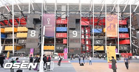 974개의 컨테이너로 만들어진 카타르 스타디움 974 사진