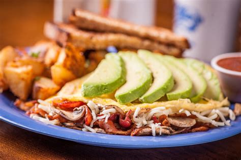 Squeeze In Restaurants Best Breakfast And Lunch Best Omelettes On The
