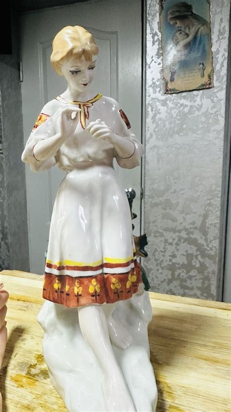 Гадання на ромашці статуетка ссср 300 грн Колекціонування Підлужжя на Olx