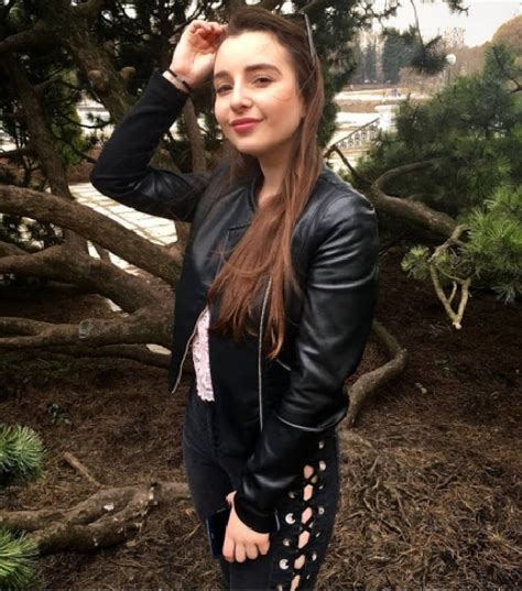 Scammer With Photos From Instagram Star Elena Deligioz Joannakelly741