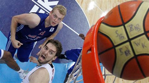 Sex þjóðir Komnar áfram í Milliriðla á Em í Körfu Vísir