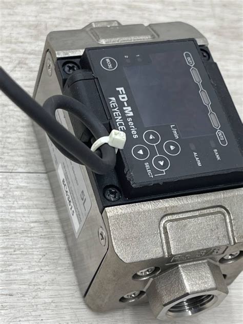 Yahoo オークション Keyence 電磁式流量センサ Fd M5ay 本体 横型 5l