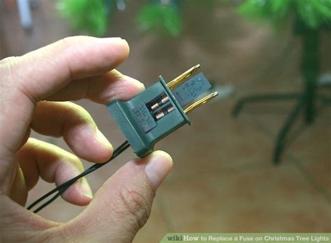 How To Replace A Fuse On Christmas Tree Lights 9 Steps