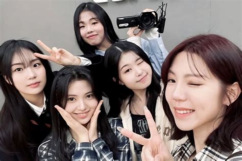 ITZY Members Profile, Ages, Heights, & (Updated Facts!)