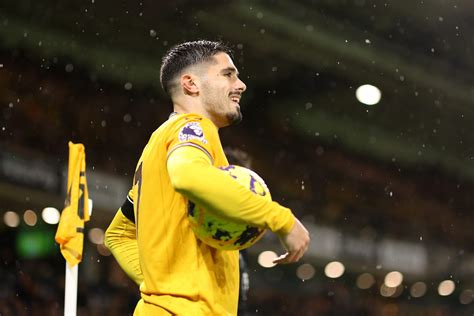 £45k Per Week Wolves Ace Reacts As Pedro Neto Picks Up Injury V Newcastle