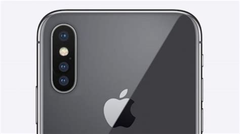 The Latest Phones By Apple And Samsung Might Come With A Triple Camera Setup