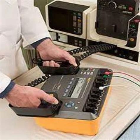 Fluke Impulse 6000d Defibrillator Analyzer At Best Price In Bengaluru Id 13441548391