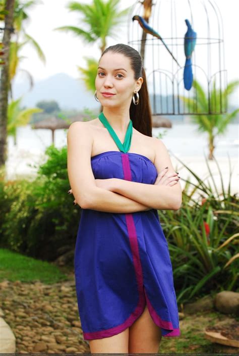 Nathália Dill Image