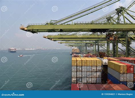 Gantry Cranes And Ships In The Port Of Singapore Stock Image Image Of Business Cranes 159204821