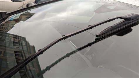 Сломалось крепление шланга омывателя на поводке — Citroen C5 Aircross ...