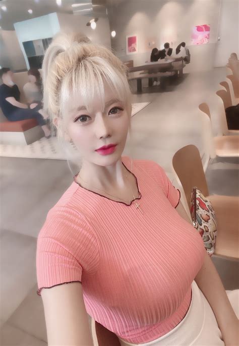 오랜만에 핑크 애진이 심심한데 라이키로 넘어와 라이키 웹화보 모델 라이키 웹화보 모델 애진💋rudia Gimaejin4